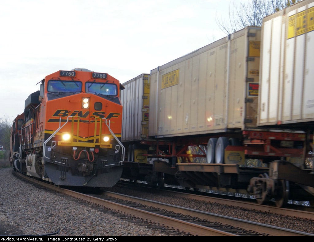BNSF 7750 leads mixed freight WB